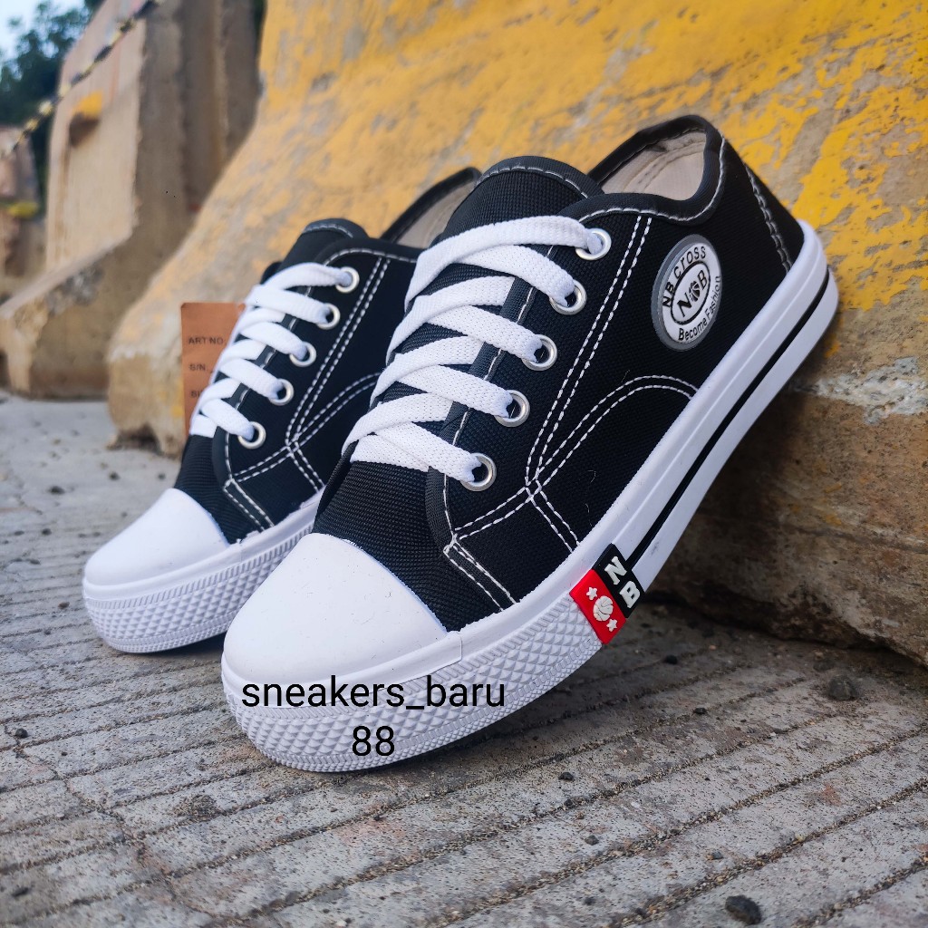 Jual sepatu merek NB hitam putih sepatu pilihan anak sekolah ukuran ...