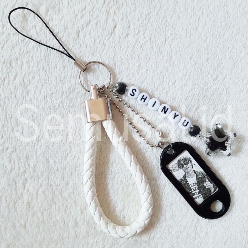 Jual !! BACA DESKRIPSI !! | Keychain/Keyring TWS fanmade | Shopee Indonesia