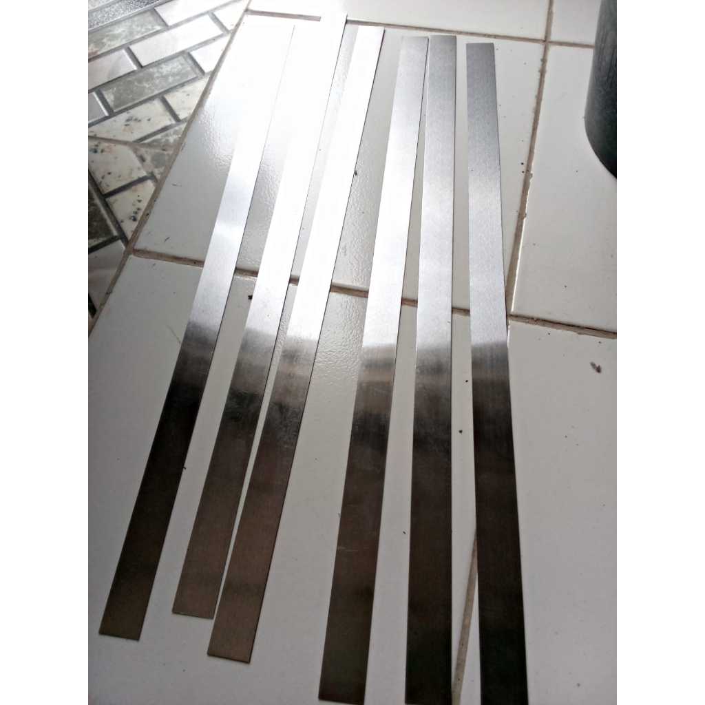 Jual plat baja spring sk5 putih 2mm X 20mm X 3000mm | Shopee Indonesia