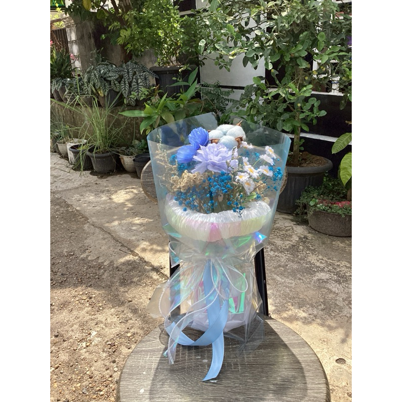 Jual Round buket flower blue cocok untuk hadiah kado wisuda anniversary ...
