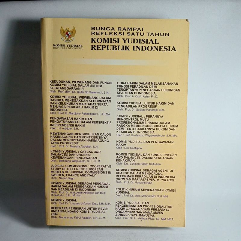 Jual Buku Bunga Rampai Refleksi Satu Tahun Komisi Yudisial Republik ...