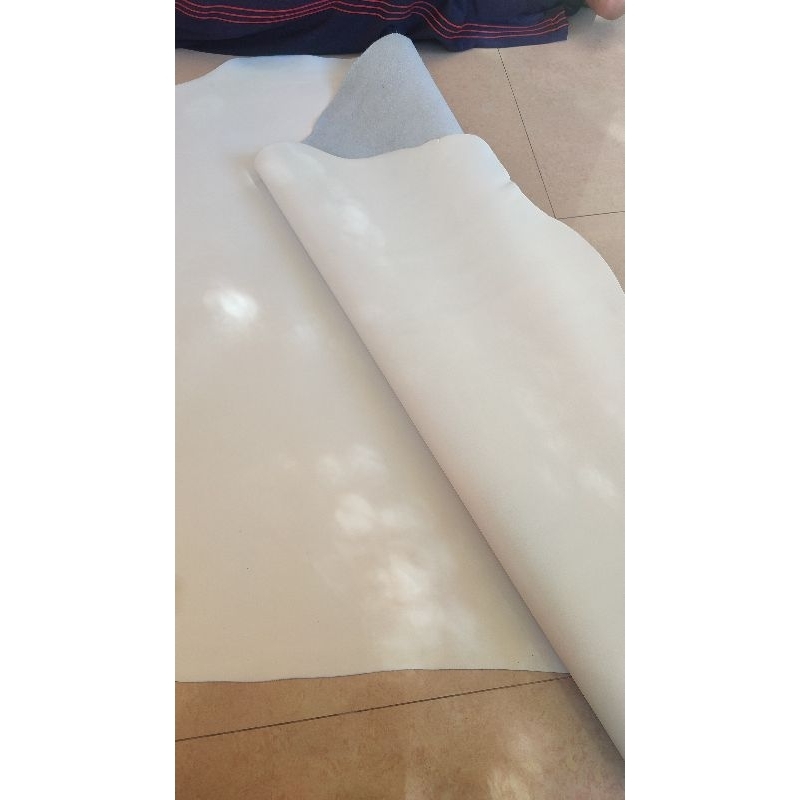 Jual Kulit sapi Asli Jenis Fullgrain / Motif Pori Warna Putih Tulang ...