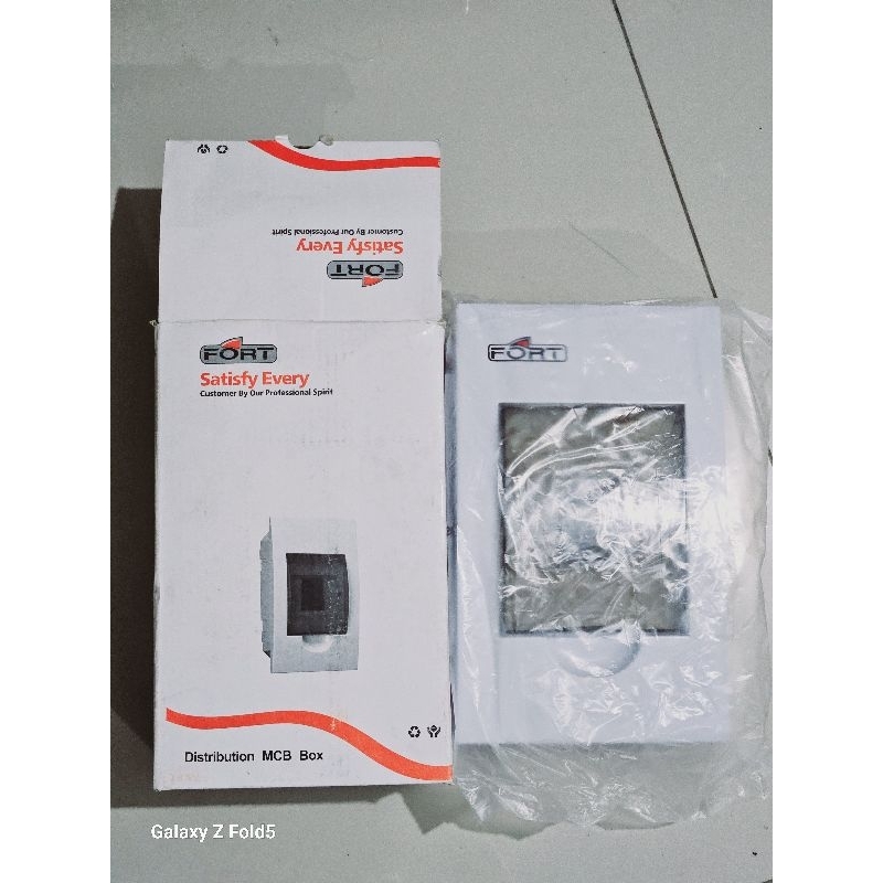 Jual BOX MCB 4 GROUPMEREK : LARKIN / FORT TYPE : OUTBOW TRANSPARENT ...