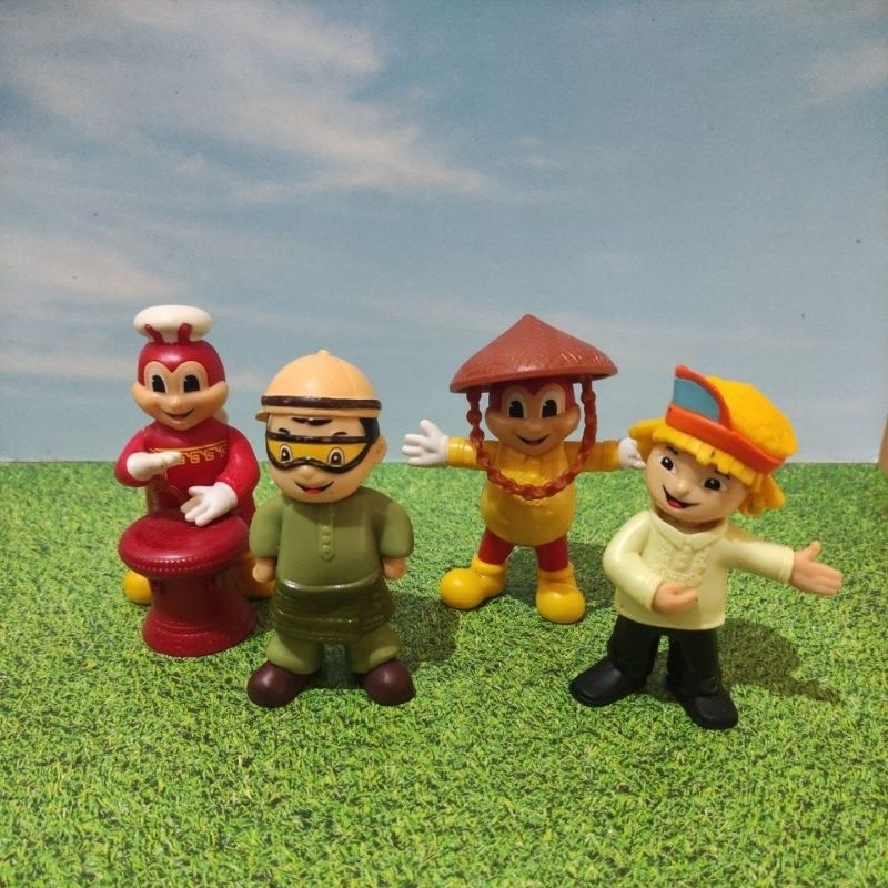 Jual Jollibee Collectible Bee Figures Fast Food Kids Meal Toys | Shopee ...