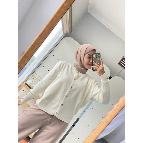 Jual STARLA CARDIGAN RAJUT / KARDIGAN WANITA BASIC / OUTER INARA KANCING GOLD / STARLA BUTTON ...