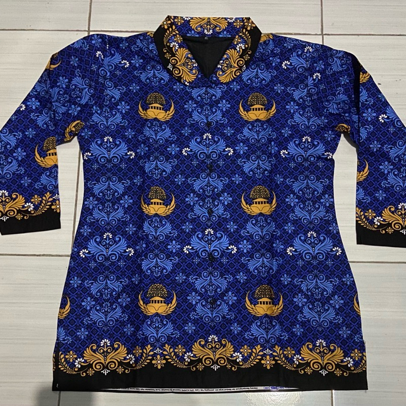 Jual Kemeja Wanita Pria Batik Korpri Terbaru 2024Kerah Hitam Lapis Furing | Shopee Indonesia