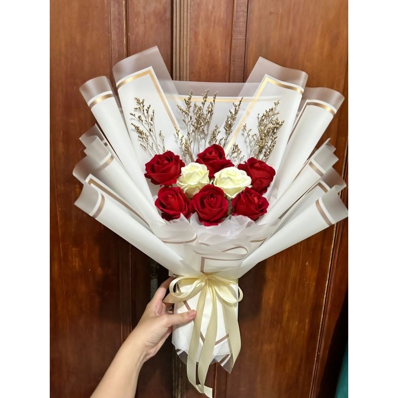 Jual [READY]MEDIUM FLOWERS BOUQUET ( Buket wisuda, bunga palsu, bunga artificial, Wisuda ...
