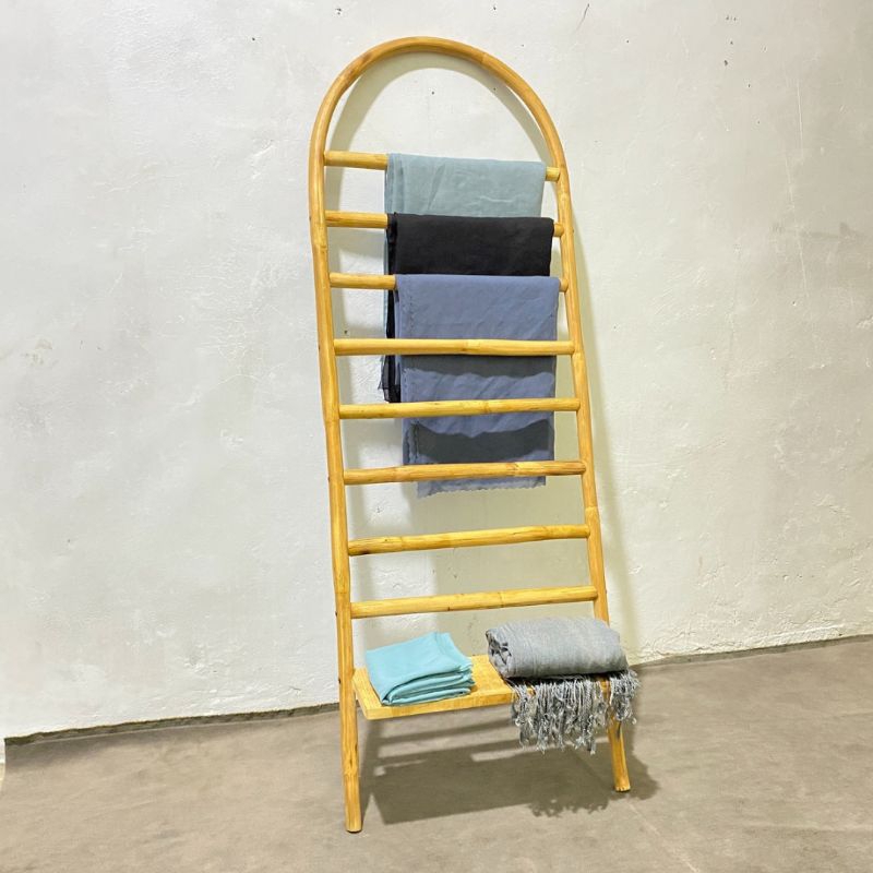 Jual ladder hanger rak tangga rotan rak display pajangan kerudung rak ...