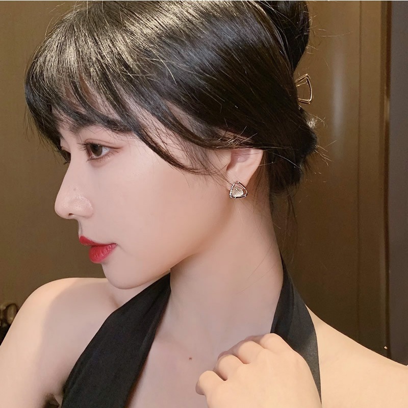 Jual Anting Opal Segitiga Elegan Korea Style (AN76) | Shopee Indonesia