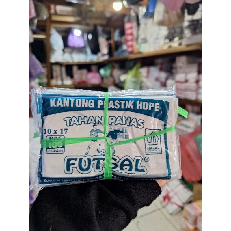 Jual 1IKAT PLASTIK FUTSAL 10X17 ATAU SEPERAPAT | Shopee Indonesia
