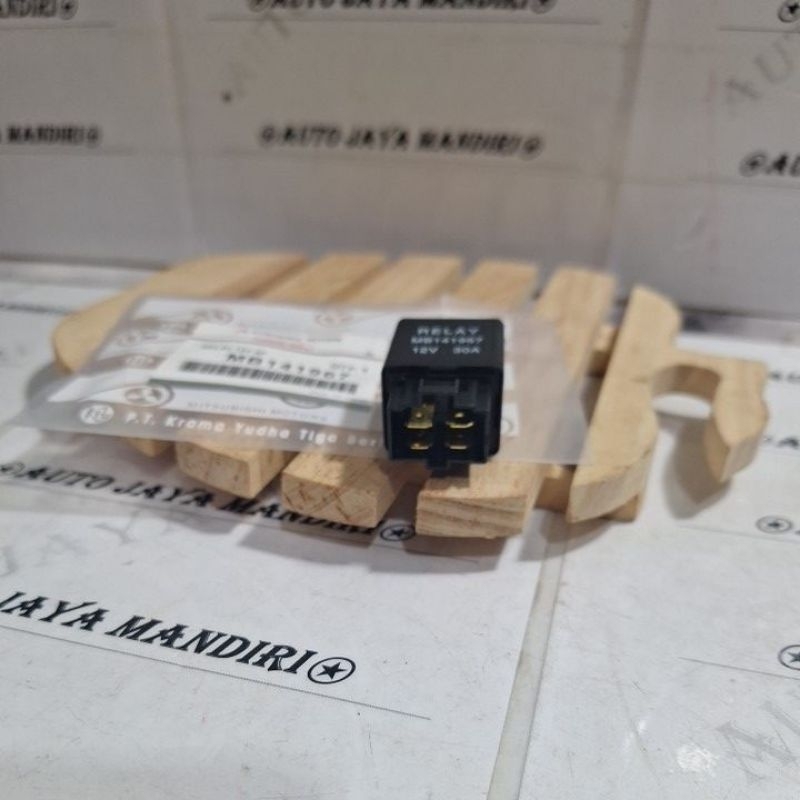 Jual Relay rellay fog lamp L300 MB141967 KTB | Shopee Indonesia