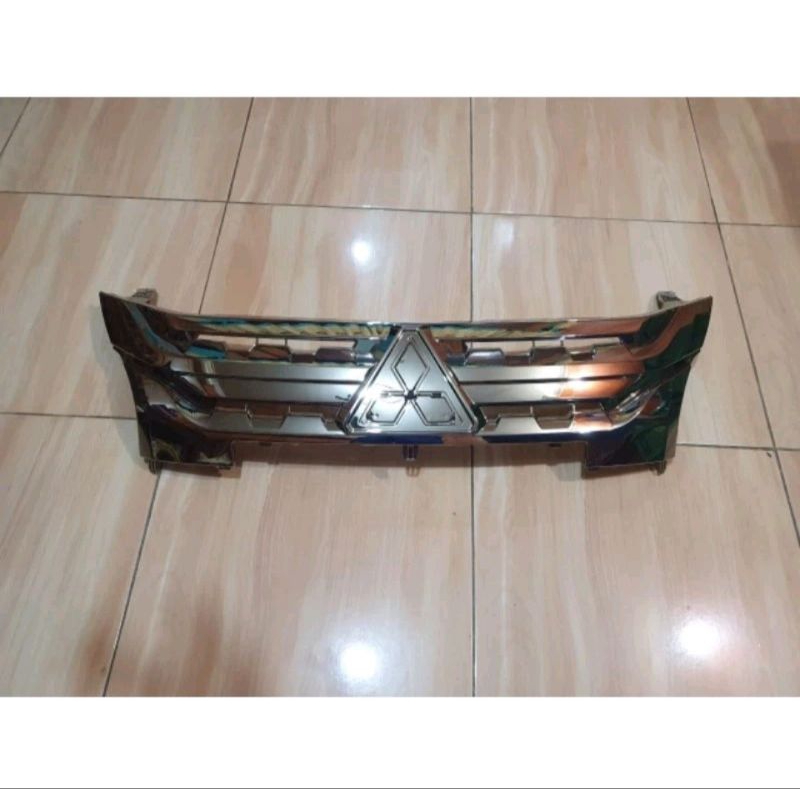 Jual Grill Depan Mitsubishi Xpander Cross Original Chrome | Shopee ...