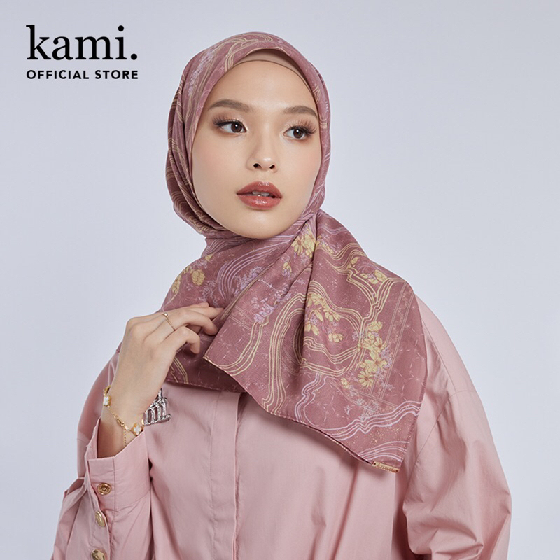 Jual kami. - Danica Signature Scarf | Shopee Indonesia