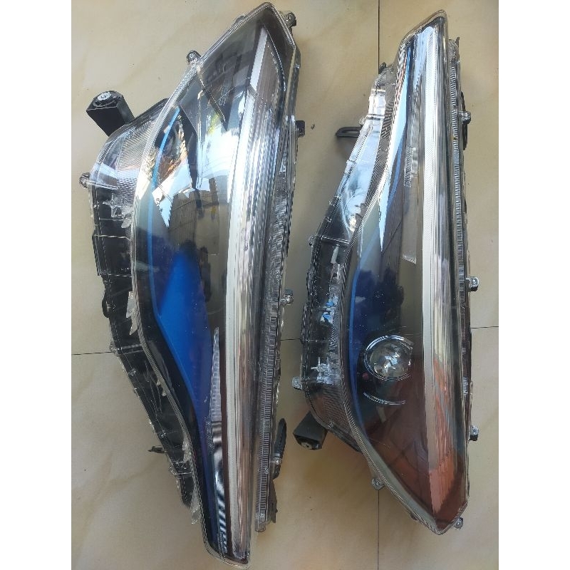 Jual headlamp Toyota Corolla cross hybrid original 2020 2021 2022 ...