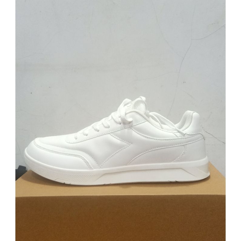 Jual DIA casual putih size 43,44 | Shopee Indonesia