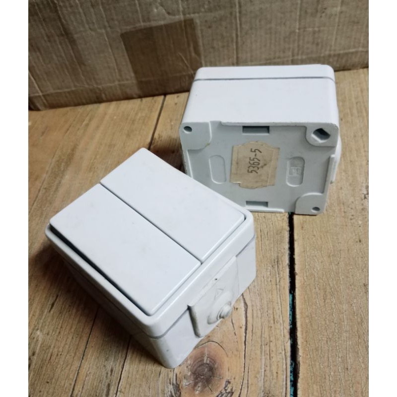 Jual Saklar seri tempel Saklar double outbow anti air merk presto SNI ...