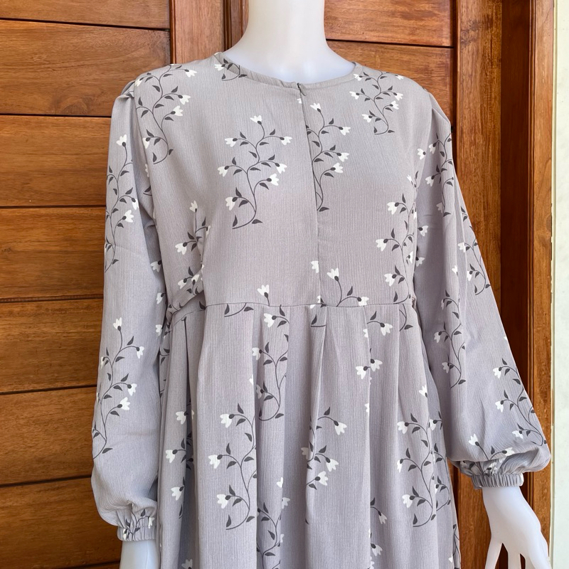 Jual FREYA MIDI MAXI DRESS MOTIF BUNGA MANGO YORYU CRINKLE | Shopee ...