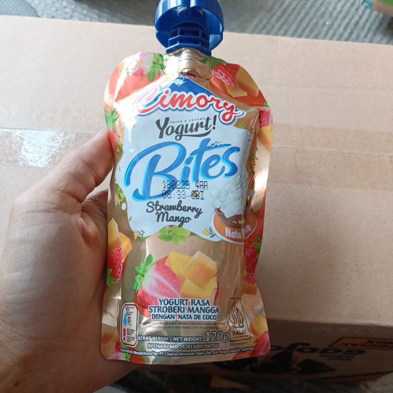 Jual cimory yogurt bites strawberry mango 120gr | Shopee Indonesia