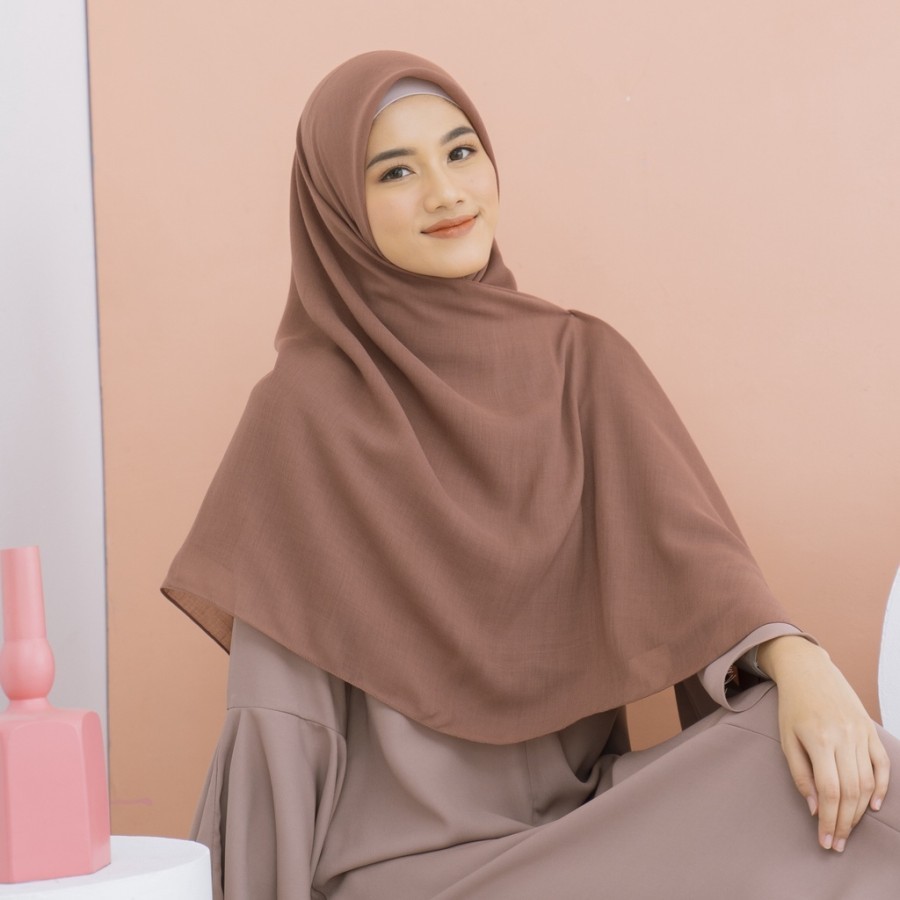 Jual HIJAB SEGI EMPAT WOLFIS JUMBO 130X130/HIJAB TERBARU | Shopee Indonesia