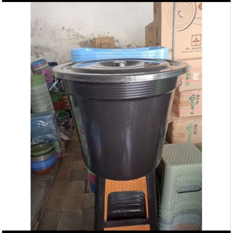 Jual (Cargo) Tong 30 L Warna Hitam / Tong 30L Gagang Kawat Hitam ...