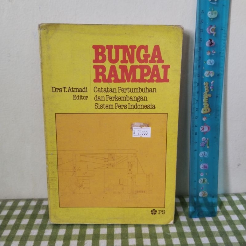 Jual Buku BUNGA RAMPAI Catatan Pertumbuhan dan Perkembangan Sistem Pers ...
