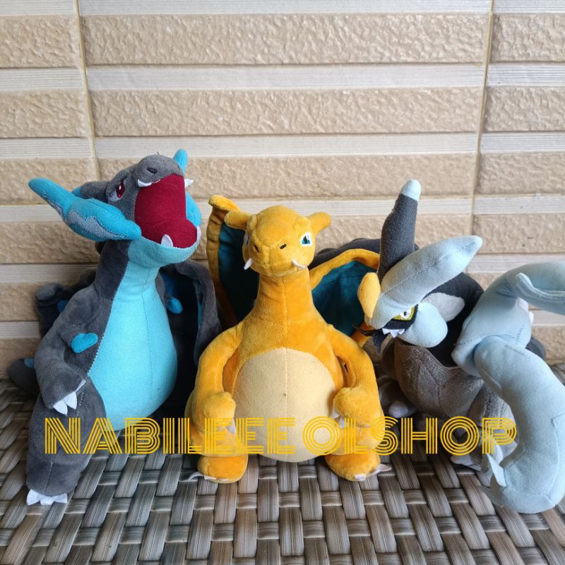 Jual Boneka Pokemon Black Kyurem x takara tomy Pokemon Chizard Pokemon ...