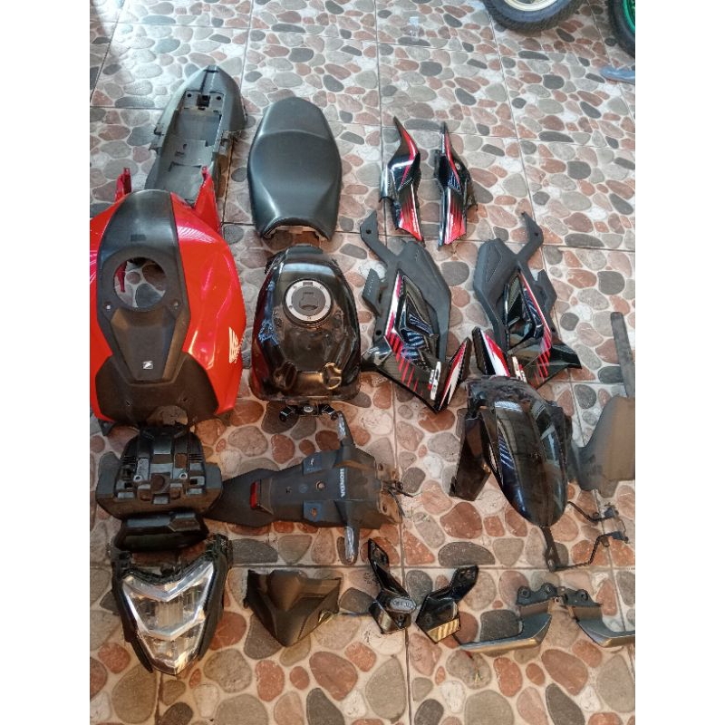 Jual body cb 150 r stret figter bodi cb150r V4 full set lengkap semua ...