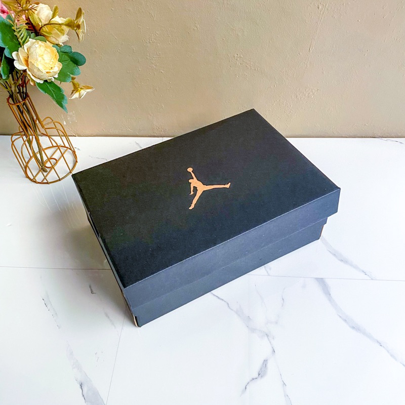 Jual Box Sepatu Jordan Full Hitam Penyimpanan Kotak Sepatu Size Dewasa ...