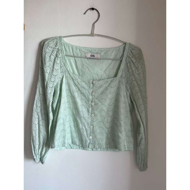 Jual Preloved Love Bonito Erianne Broderie Puff Sleeve Top blouse ...