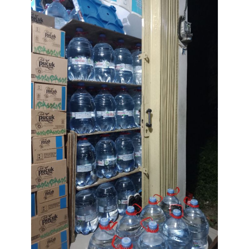 Jual Galon Le Mineral 15 liter | Shopee Indonesia