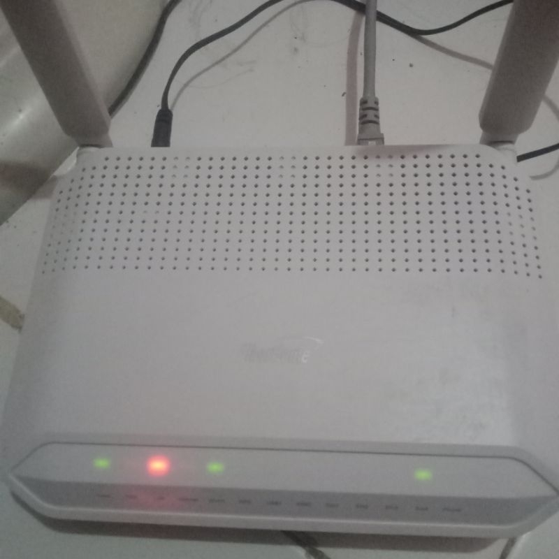 Jual Router FiberHome HG8145F port biru lengkap adaptor, garansi nyala ...