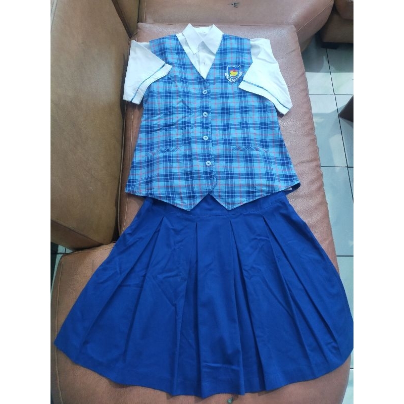 Jual preloved 1set seragam smp bpk penabur | Shopee Indonesia