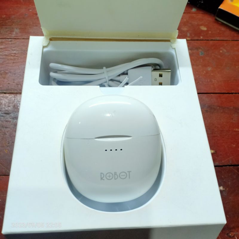 Jual TWS ROBOT T10(putih) | Shopee Indonesia