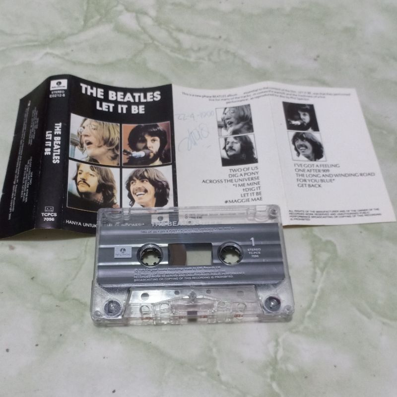 Jual kaset pita The Beatles - Let it be | Shopee Indonesia