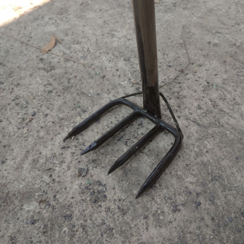 Jual garpu cakar cakrang gigi 4 full besi pipa panjang 85cm/ garuk ...