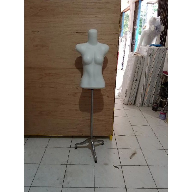 Jual Manekin Lurus Patung Cewek Patung Plastik Wanita Manekin Setengah Badan Patung ABG Bening ...