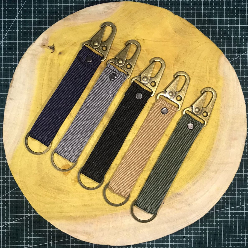 Jual Gantungan Kunci Webbing Carabiner Keychain | Shopee Indonesia