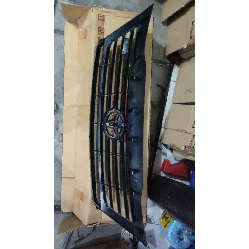 Jual Grille Grill radiator fortuner vnt sportivo 2012-2015 original ...