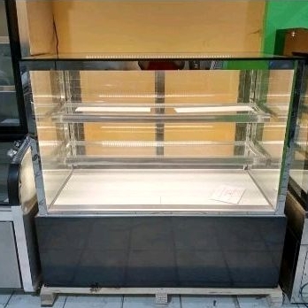 Jual Cake Showcase Display kue chiller Pajangan kue ulang tahun, Lemari kue Etalase | Shopee ...