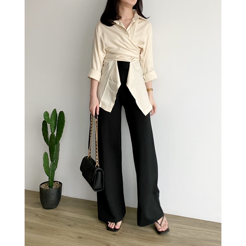Jual Mory Shirt (Ivory, Sage Green, Black) | Shopee Indonesia