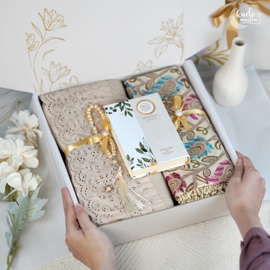 Jual HAMPERS MUKENA PERNIKAHAN SAJADAH AL QURAN | KADO ULANG TAHUN GURU | SET SESERAHAN ALAT ...