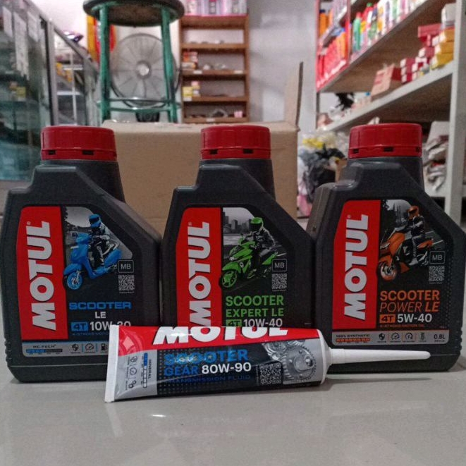 Jual Paket Hemat Oli Mesin Matic Motul Scooter 0.8ml dan Oli Gear ...