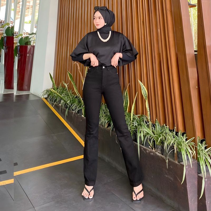 Jual Jhoin Jeans - Highwaist Cutbray Jeans Wanita - Celana Cutbray ...