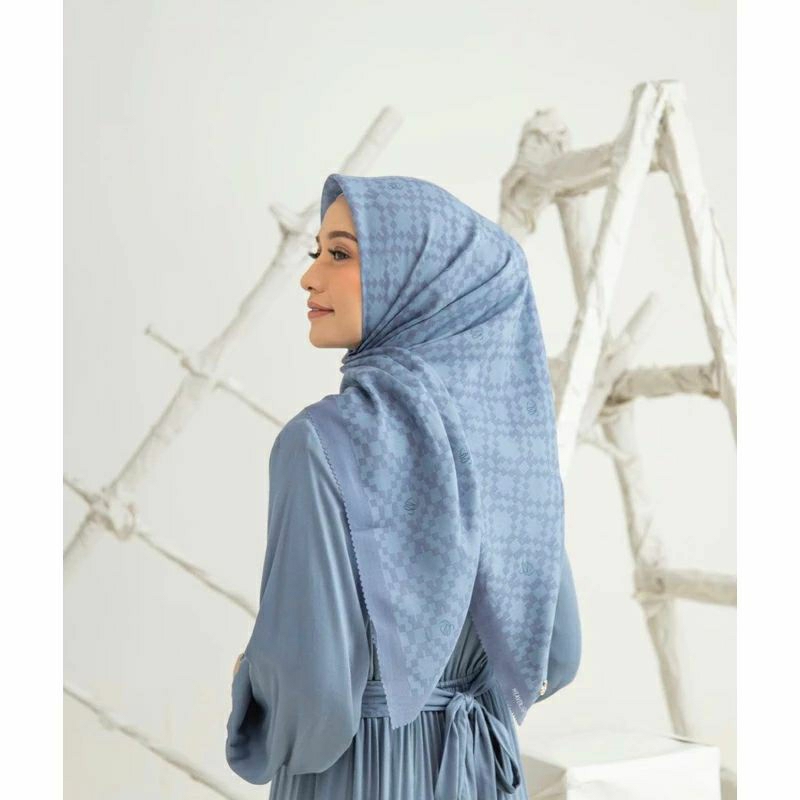 Jual HEAVEN LIGHTS SCARF HAZEL MONOGRAM JILBAB HL SEGI EMPAT | Shopee ...