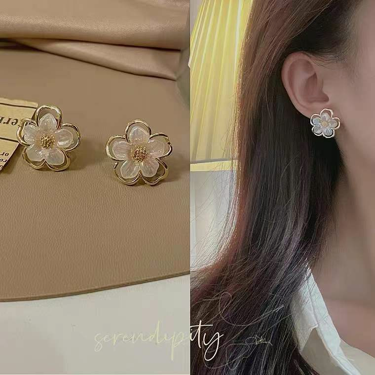 Jual OK Anting Gerda Flower Anting Bunga Gaya Elegan Anting Fashion ...