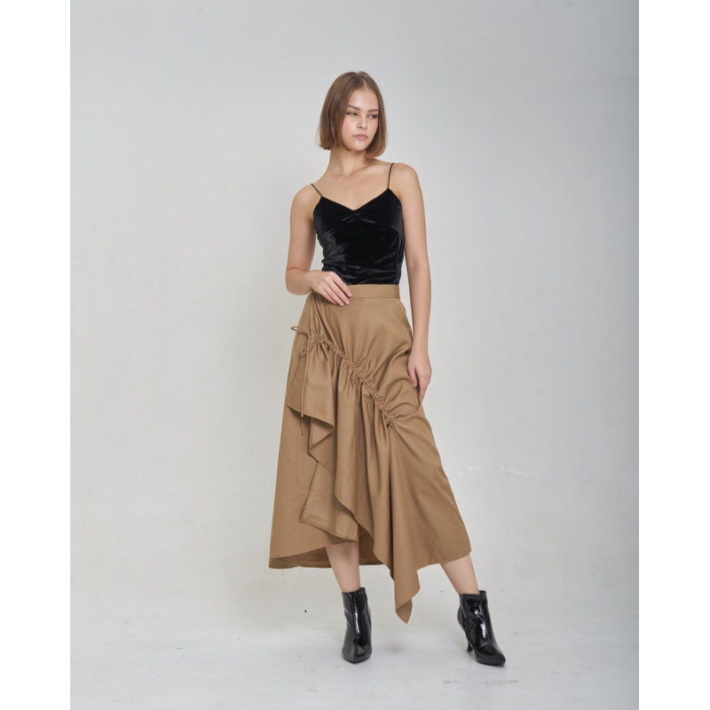 Jual KAYYA Asymmetric wrap skirt by Noya.Authentic | Shopee Indonesia