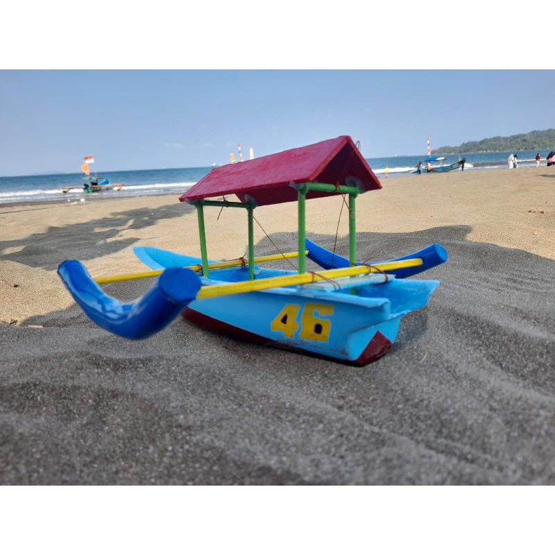 Jual miniatur kapal fiber bisa di air | Shopee Indonesia