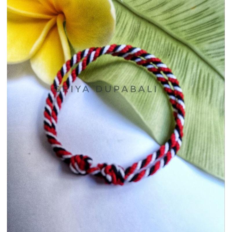 Jual Gelang Tridatu 7 Bola Tibet Khas Bali | Shopee Indonesia