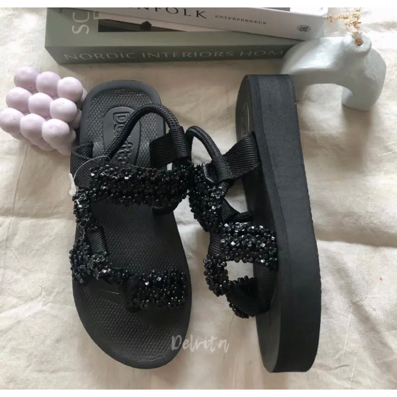 Jual Kelana Alice Flatfrom 4cm Sendal Manik Lucu Untuk Main Cewe Wanita ...