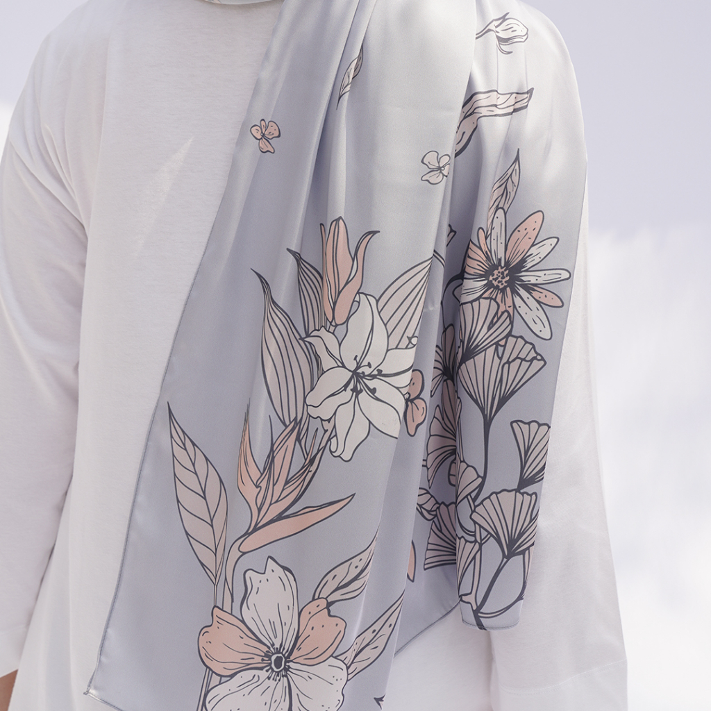 Jual Queensland Hijab Big Flower Pashmina Segi Empat L03000024Q Biru | Shopee Indonesia